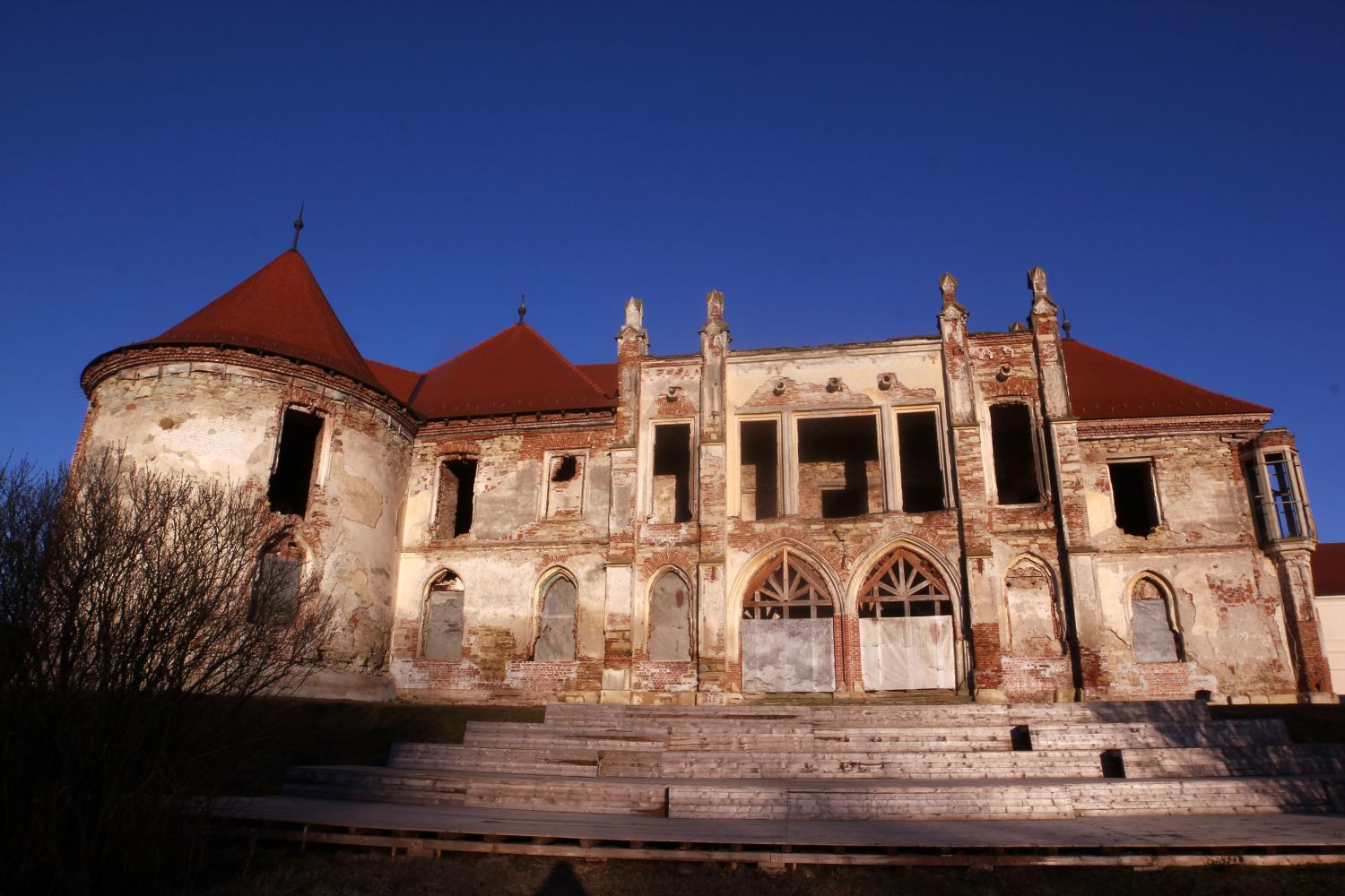 Top 10 Most Beautiful Romanian Castles - Visit Bucharest