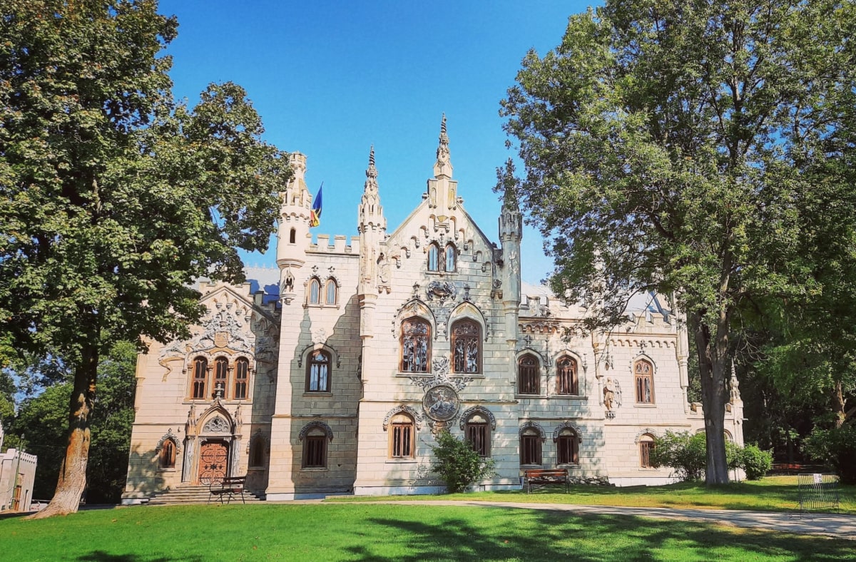 Top 10 Most Beautiful Romanian Castles - Visit Bucharest