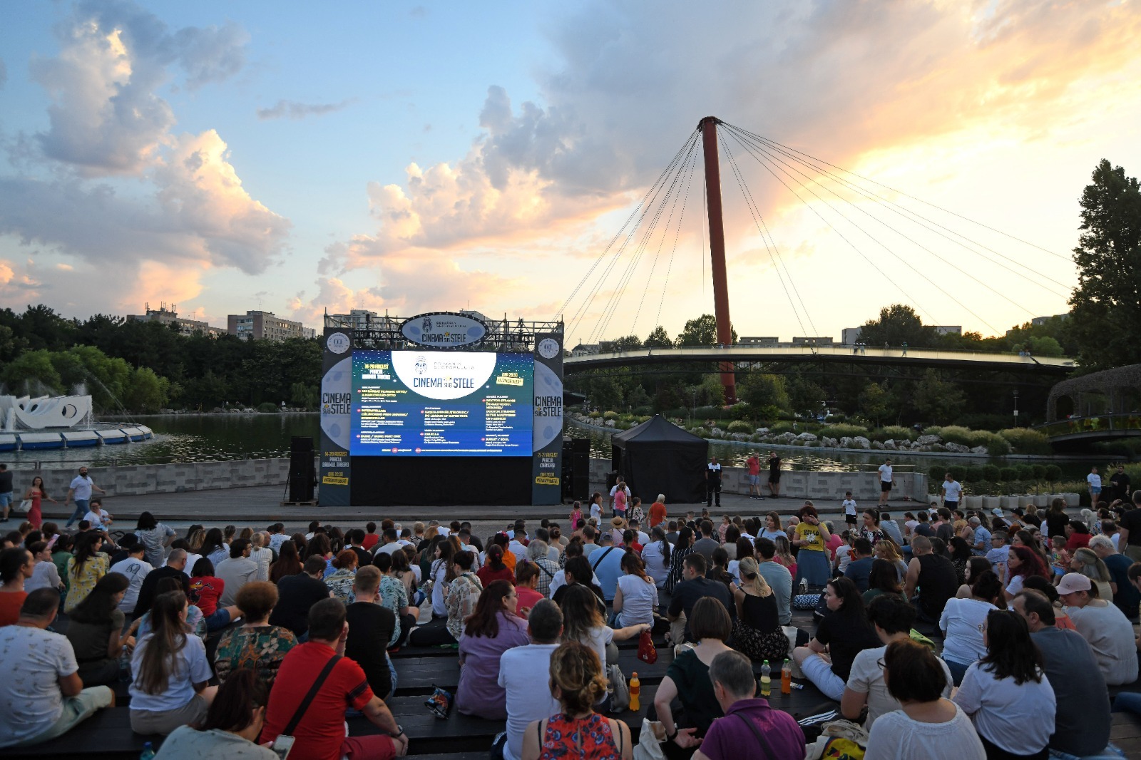 Open Air Cinema in Bucharest: Cinema Under Stars (Cinema sub Stele) - Visit Bucharest