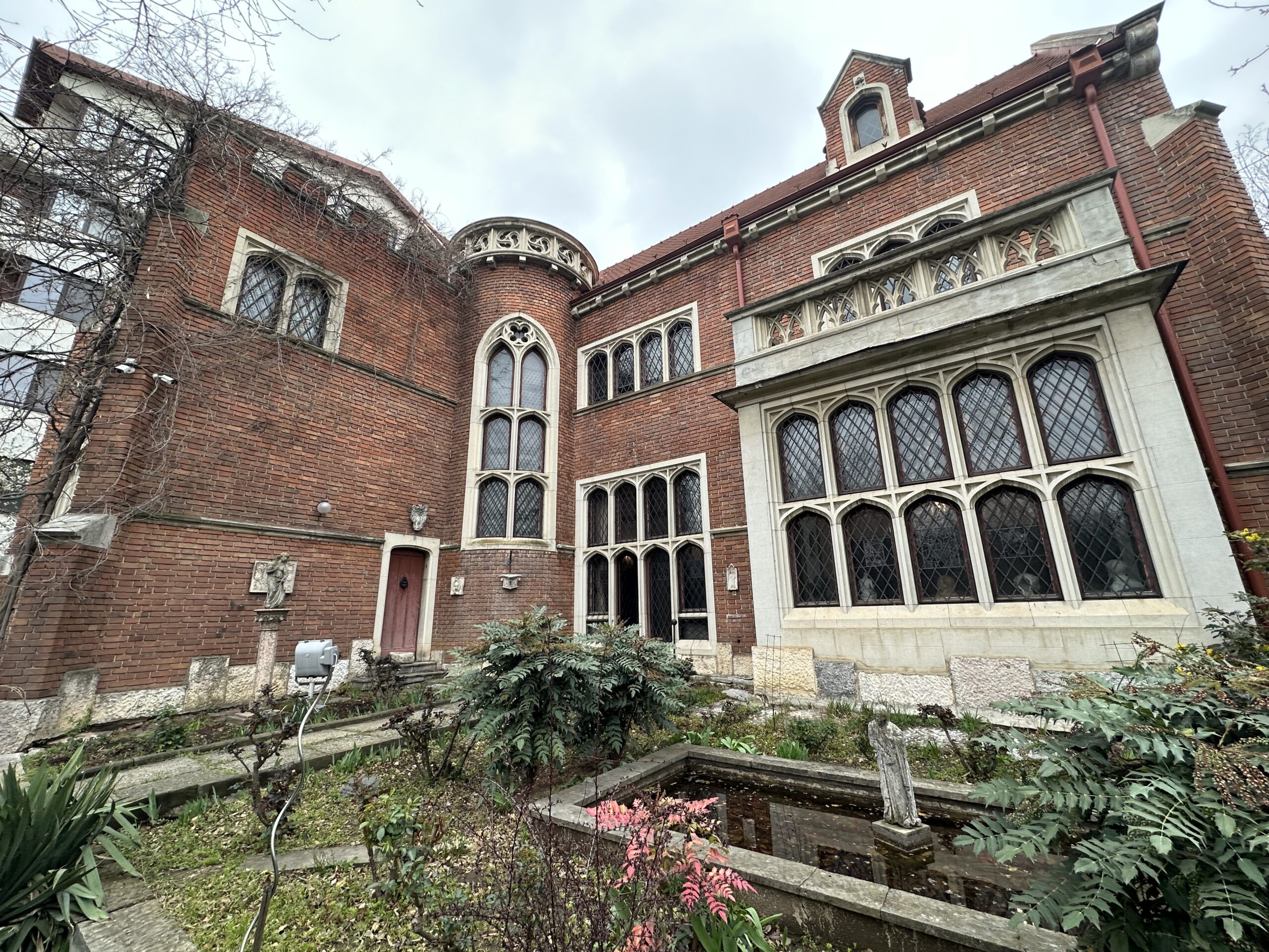 Western Old Art Museum - Visit Bucharest