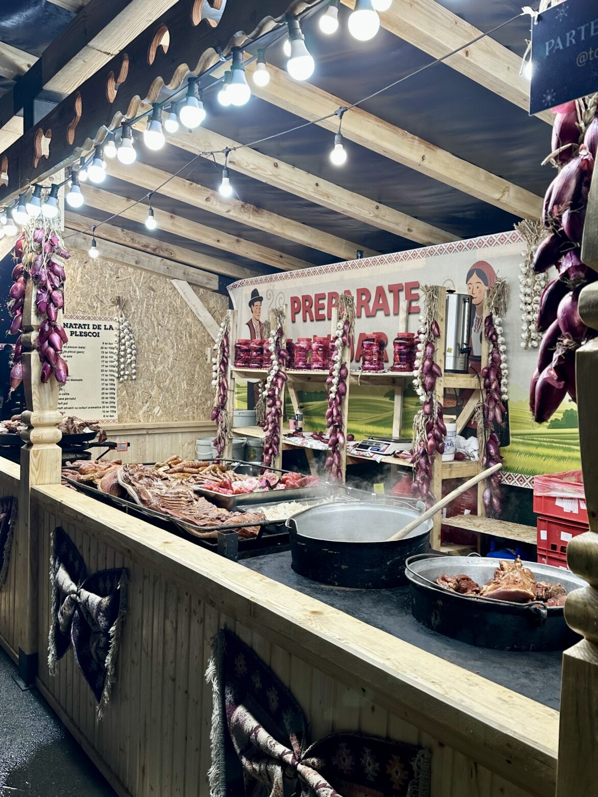 The Land of Ice - Taramul de Gheata Christmas Market in Lumea Copiilor ...